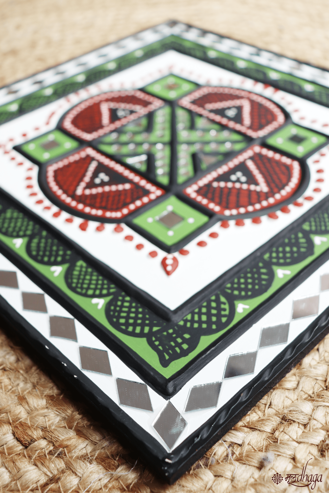 Handcrafted Mud & Mirror Work | Lippan Art - Wall Hanging | Mooldhaga