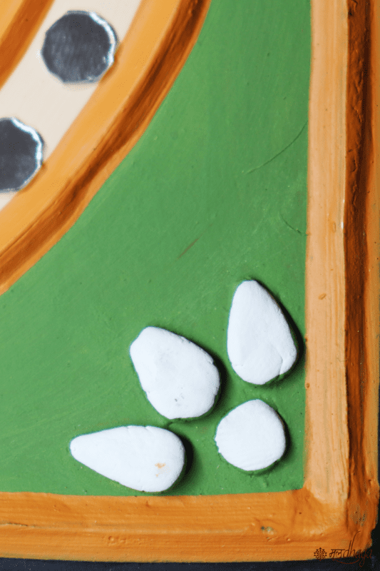 Handcrafted Mud & Mirror Work | Lippan Art - Wall Hanging | Mooldhaga