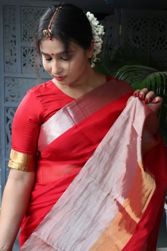 Mooldhaga. Indian Handmade Clothing Classic Designs Artisans