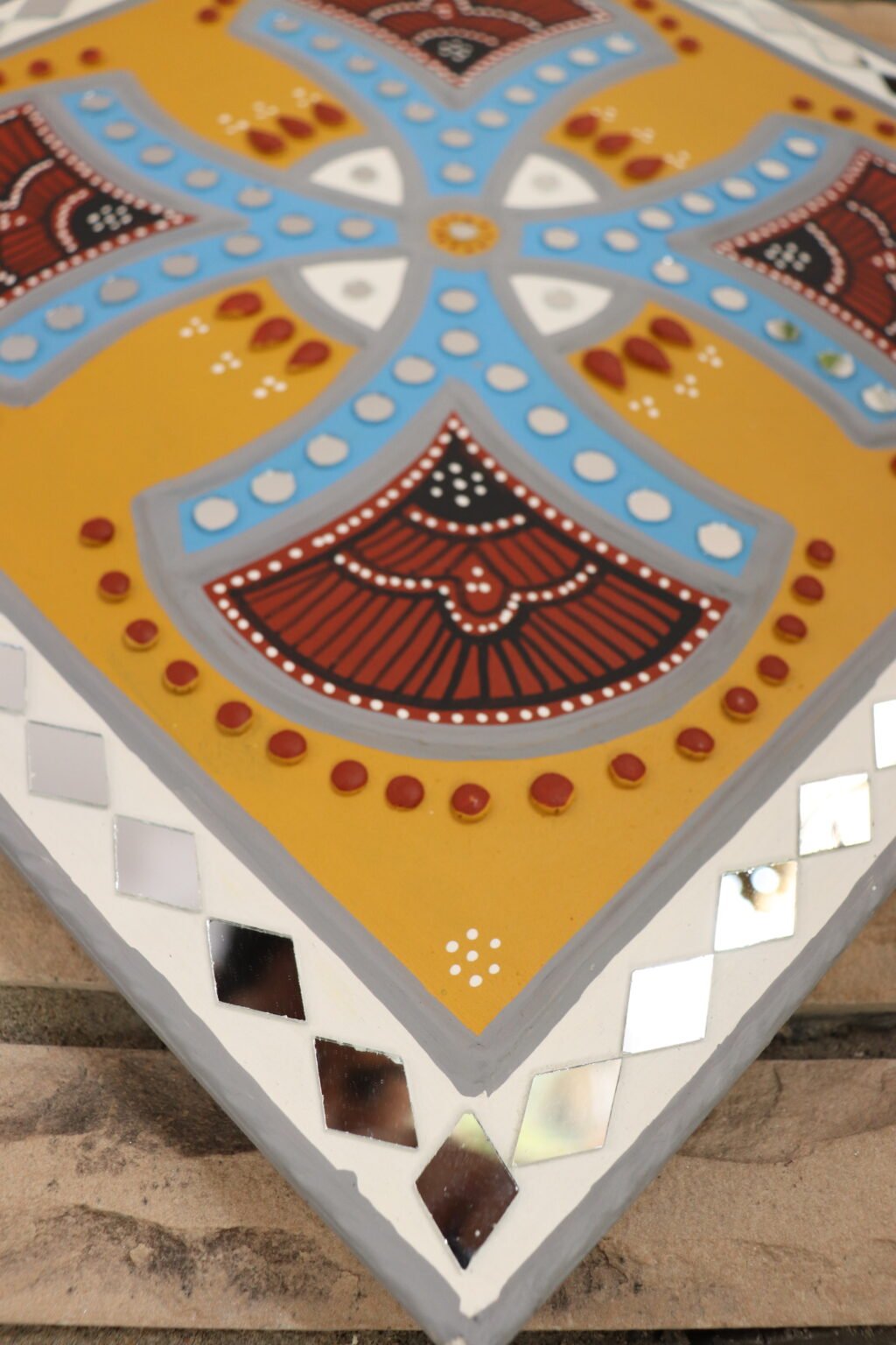 Handcrafted Mud & Mirror Work | Lippan Art - Wall Hanging | Mooldhaga